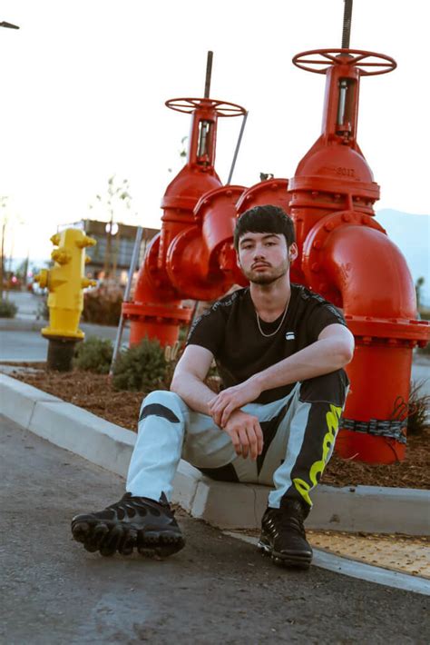 Social Media And Youtube Influencer Noah Boat Reaches Over 2 4 Million
