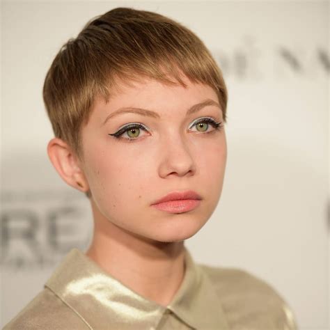 Tavi Gevinson Is A Modern Girl In Style And Personhood Fashionista