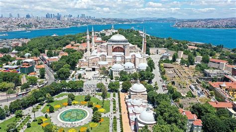 Ayasofyanın Imar Planlarının Ayasofya Camisi Ve Külliyesi Olarak Değiştirilmesi Teklif Edildi