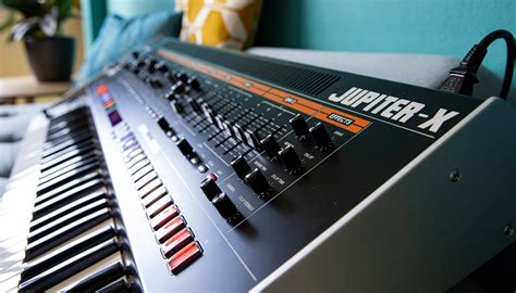 Test: Roland Jupiter-X, VA-Synthesizer des Jupiter-8 - AMAZONA.de