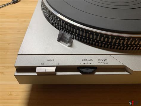 Technics SL D2 Turntable 2M Red Photo 2529640 UK Audio Mart