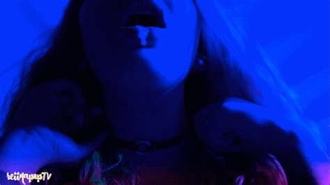 Rave Girl Shrinks Swallows You Whole Reiinapop Clips Sale