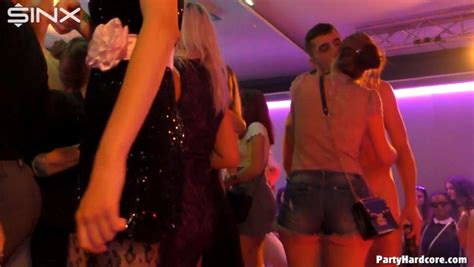 Forumophilia Porn Forum Wild Party Girls Getting Hardcore Daily