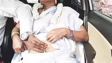 Car Sex Telugu Dirty Talks Silk Aunty With Hyd Driver Crezy Romantic