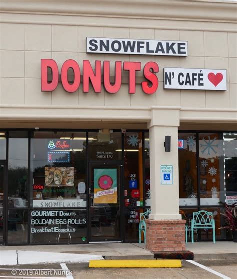 Robins Snowflake Donuts N Cafe The Woodlands Restaurant