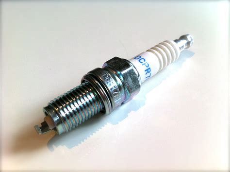 NGK DCPR7E | Marindemontering