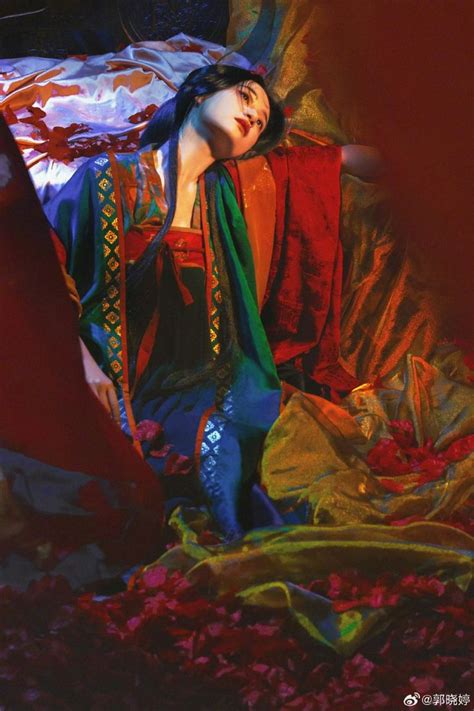 ปักพินโดย Carmel ใน Mỹ Nhân Cổ Phong Ancient Chinese Girls ชุดแต่งกาย