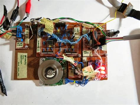 모터 변속기 Davide Gironi A Simple Brushless Sensorless Motor Driver For