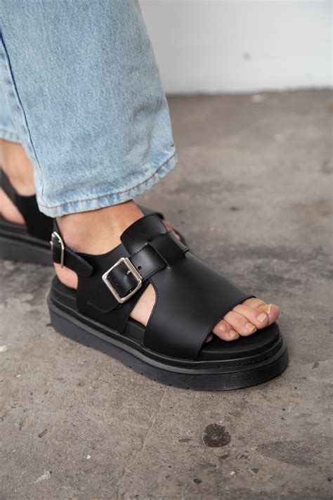 Simona Shoes