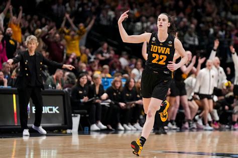 Kim Mulkey Pulled Caitlin Clark Aside To Call Her A Generational