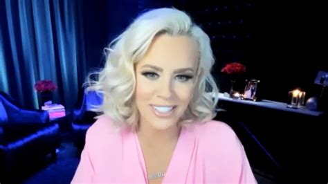 ‘the Masked Singers Jenny Mccarthy Shuts Down Rumors Of Husband Donnie Wahlberg On Season 5