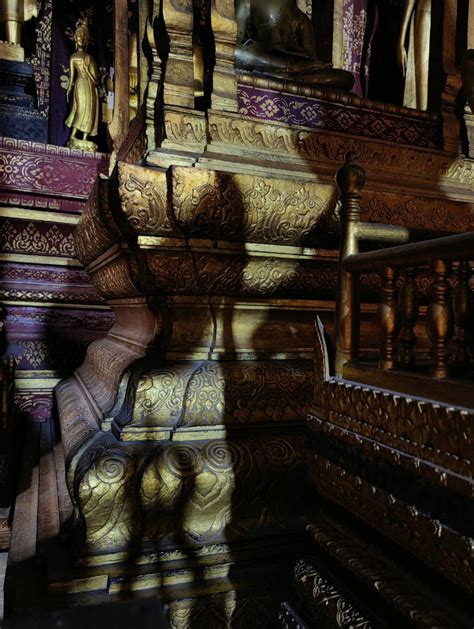 Clustered Of Patterns The Collection Of Contemporary Artistic And Crafting Merit