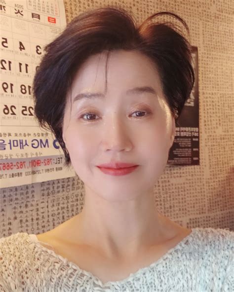 남편 월급날 오늘이다 남편에 월급은 많이 귀엽다 예전에 누구나들으면 아~~~ 할만한 큰 사업을 하다 정말 예쁘게 망해서