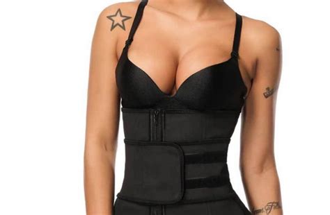 Shoppers Are Obsessed With This Best Waist Cincher Belt