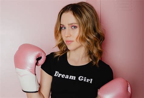 Interview With “dream Girl” Kacey Fifield Star World Magazine