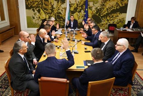 Комисията по отбрана обсъжда инвестициите в армията до 2032 г