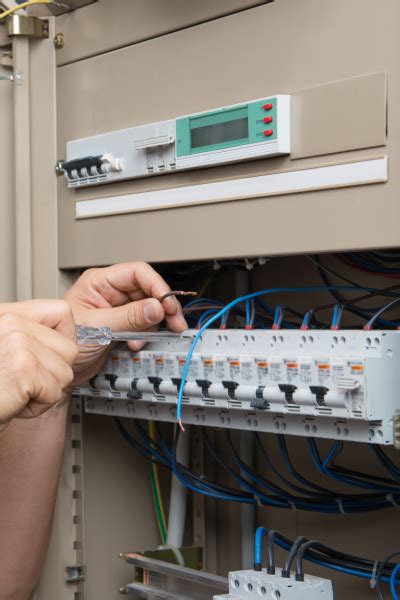 Troubleshoot Electrical Issues Lineside Electrical