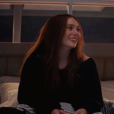 ׂ 𝜗𝜚 𝒘𝒂𝒏𝒅𝒂 𝒎𝒂𝒙𝒊𝒎𝒐𝒇𝒇 Elizabeth Olsen Marvel Images Scarlet Witch