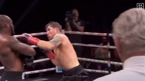 Darren Till Edges Darren Stewart With Late Knockdown In Unanimous