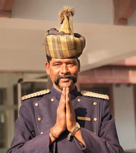 Transform Security Guards Into Security Guides Visionary Society