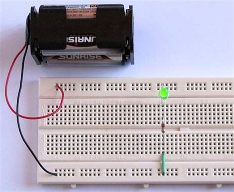 Easy Build A Circuit On Breadboard Use LED Schematic Board