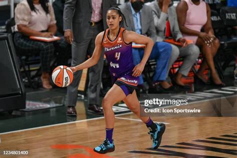 Basketball Player Skylar Diggins Photos And Premium High Res Pictures