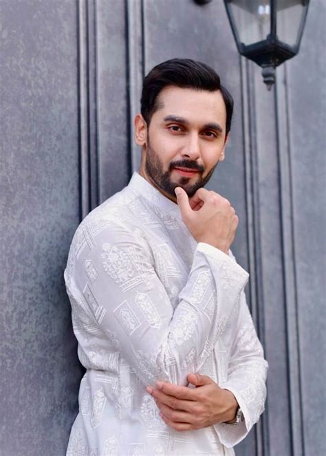 Celebrities React To Syeda Aliza Allegations Against Feroze Khan Reviewitpk