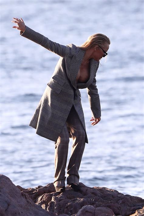 Pamela Anderson Nip Slip 47 Photos Thefappening