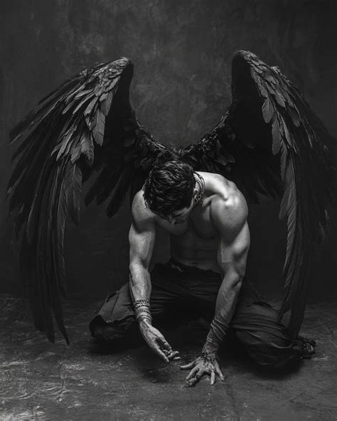 Massdeffectfallenangelposevorticistcaribbeangoth