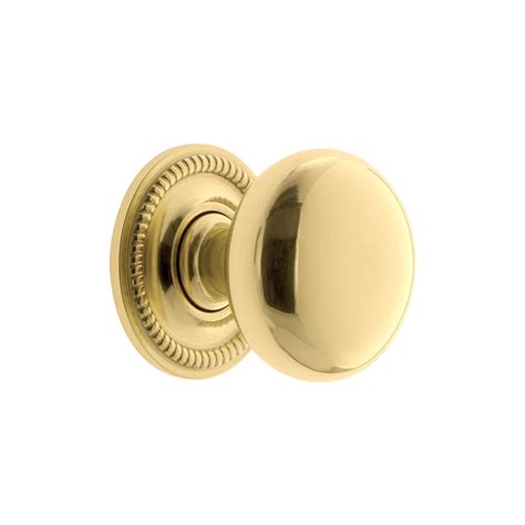 Fifth Avenue 1 38” Cabinet Knob With Newport Rosette In Polished Bras