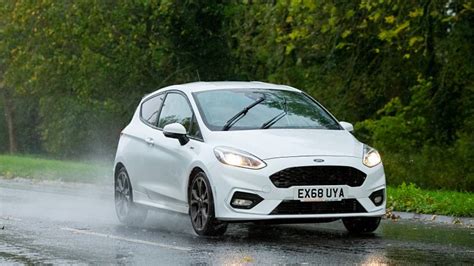 Hatchback Vs Saloon Choosing A Car For Your Lifestyle Airtasker Uk
