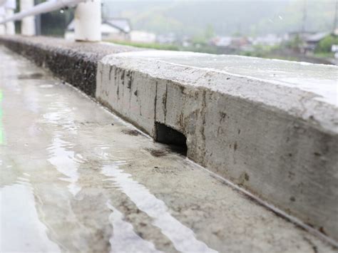 高岩橋人道橋 長崎県 補修 排水桝（地覆横引管） 橋梁 排水 長崎県県北振興局