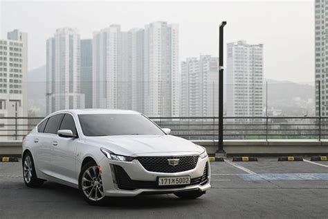 [시승기] 다채로운 매력 그리고 드라이빙의 가치 캐딜락 Ct5 프리미엄 럭셔리