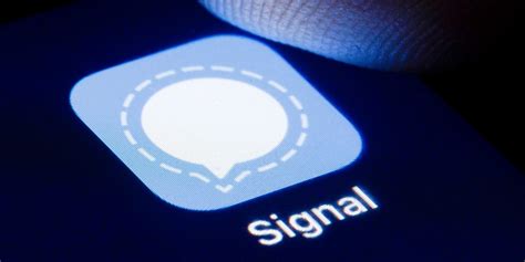 How To Lock Your Signal Messaging App With A Passcode And Keep All Of Your Private Conversations