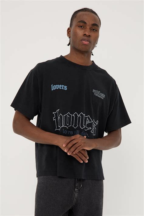 Billy Bones Club Universal Store