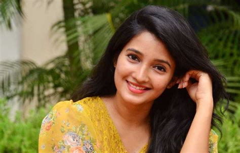 Telugu Actress Deepthi Shetty Latest Cute Photoshoot Pics