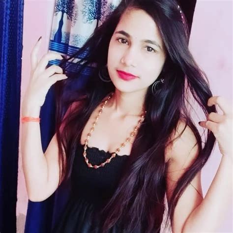 Neetu shigh (@official_neetu_9956) • Threads, Say more