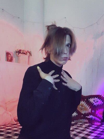 Xluciusx Stripchat Webcam Model Profile And Free Live Sex Show