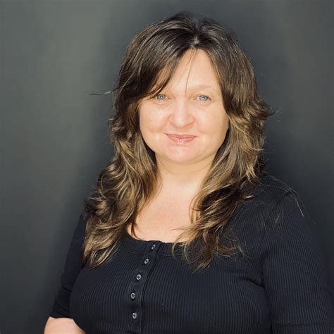 Леся Надзвичайно талановита дизайнерка Інна Сєрік створила унікальний шрифт «Карпати Він