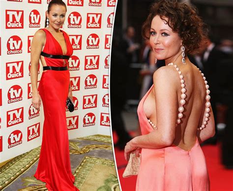 Casualty Babe Amanda Mealing Flaunts Her Sexy Curves Daily Star