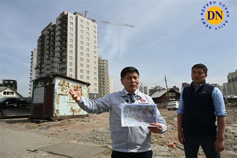 Х Нямбаатар Хотын төвөөс нэг км зайд хоёрдогч түүхий эд авч машины тос масло солиод байх нь