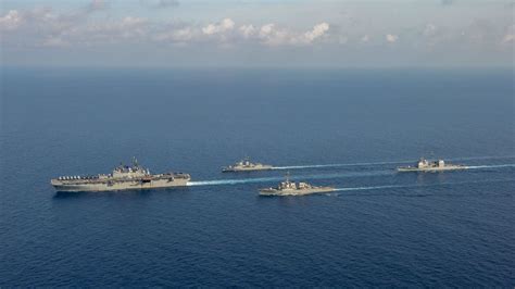 Us Navy Royal Australian Navy Team Up In The South China Sea Defencetalk
