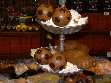 무료 이미지 시티 가게 식사 식품 초콜릿 디저트 뷔페 벨기에 사탕 조각 브뤼헤 공중제비 과자 2592x1944 664757 무료 이미지