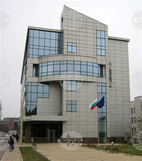 Все повече русенци се възползват от електронните услуги на НАП с персонален код показва