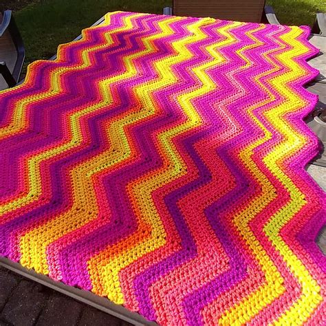 Ravelry Farfafarf S Zig Zag Baby Blanket