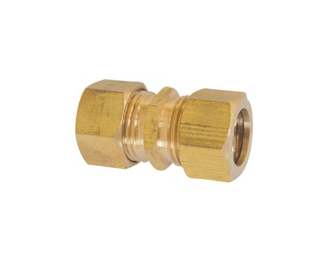 Brass Equal Socket With Brass Olive 703 B Syveco