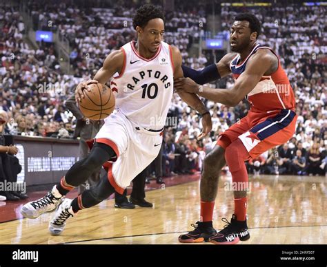 Toronto Raptors Demar Derozan Drives Towards The Net Against