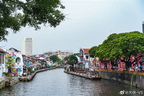 马六甲是马来西亚历史最悠久的古城，地处世界闻名的马六甲海峡一侧