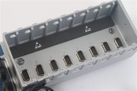national instruments ni cdaq 9178 usb 8 slot compactdaq chassis w pow