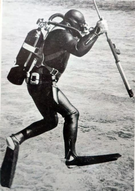 Spectre Frogman Sets Out On Patrol By Thunderball65 On Deviantart